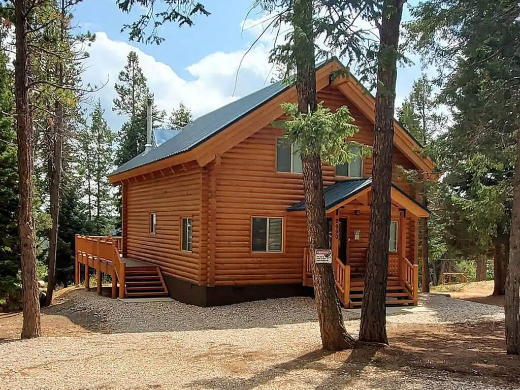 Log Cabin in Utah | Duck Creek Cabin Rentals for Families
