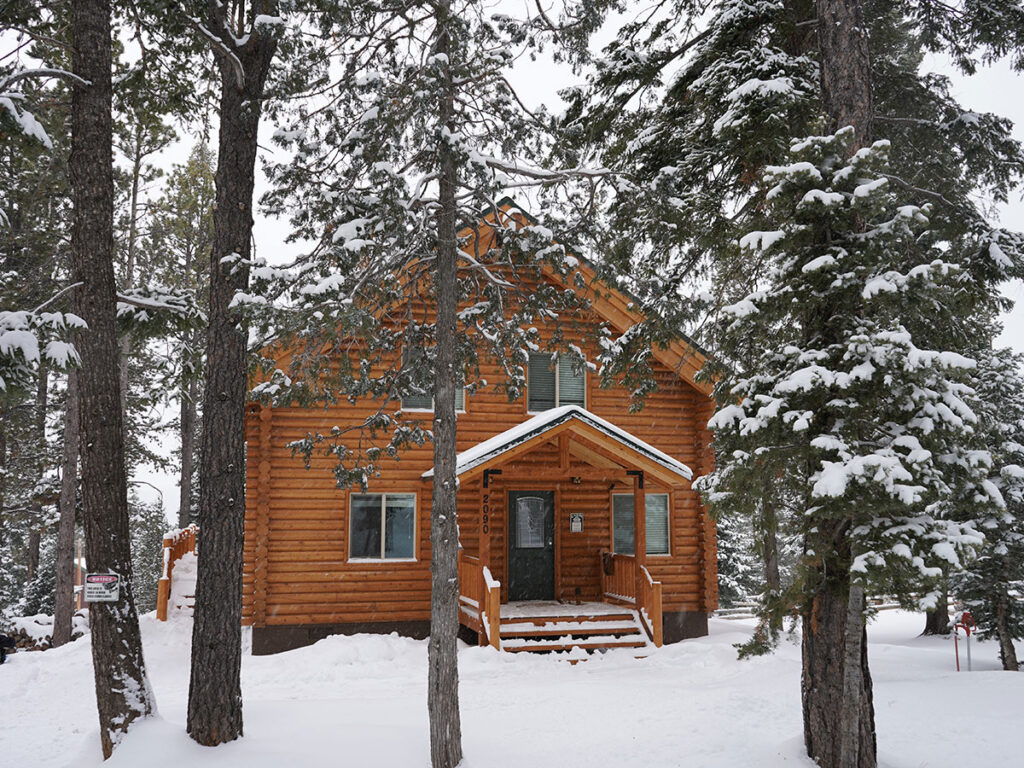 Log Cabin in Utah | Duck Creek Cabin Rentals for Families